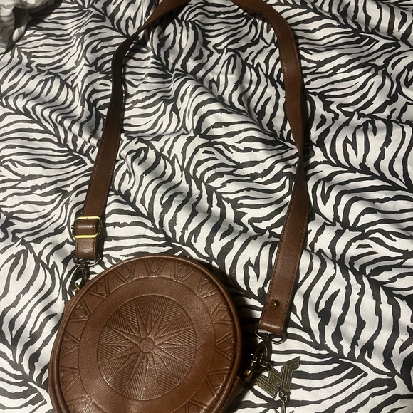 DC Comics | Bags | Dc Comics Wonder Woman Crossbody Bag | Poshmark